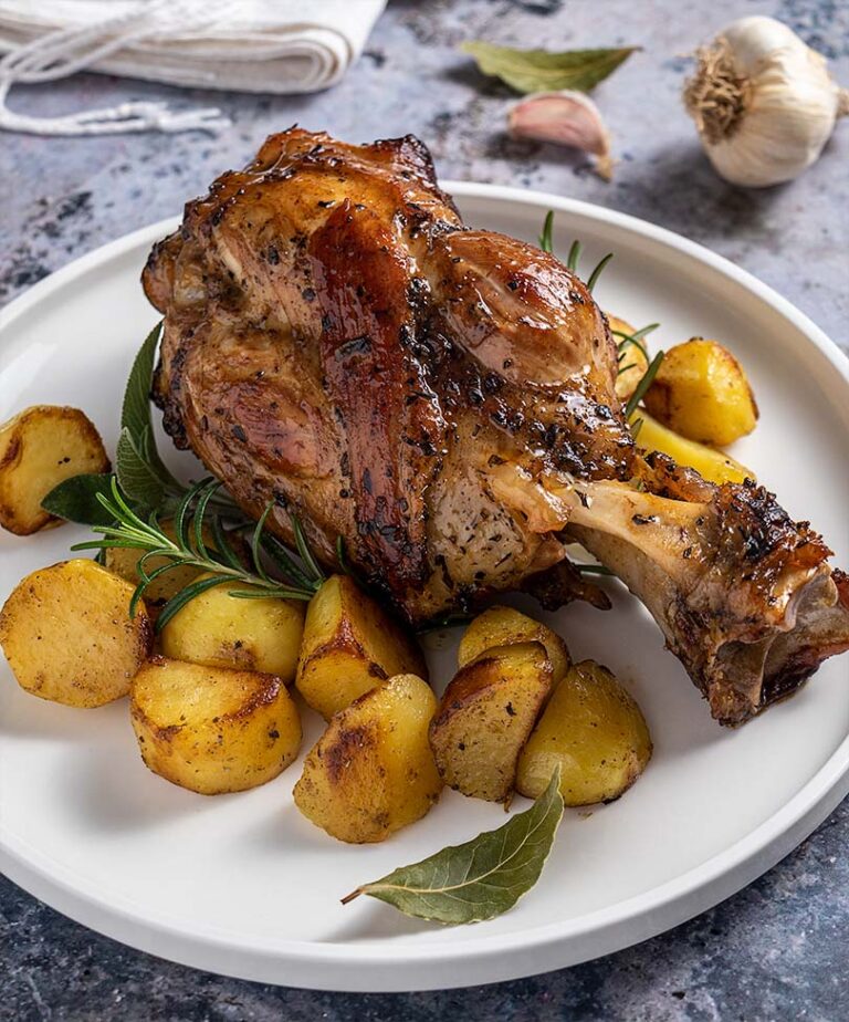Stinco di maiale al forno - la ricetta di Cuoche ma buone